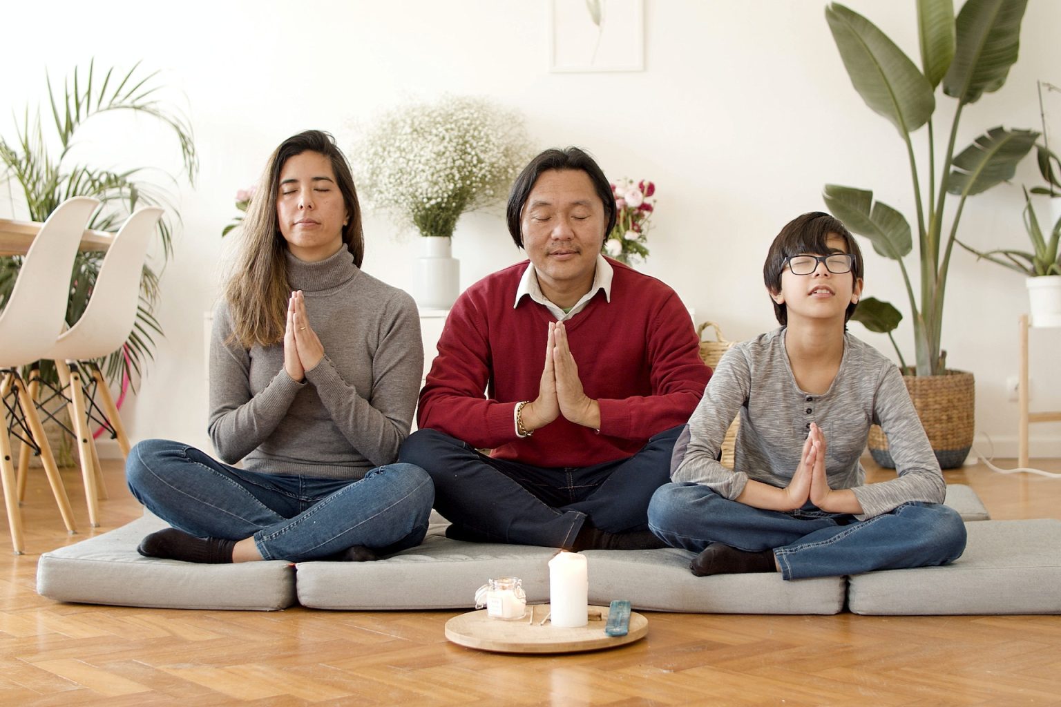Mindful Meditation For Moms: How Can I Be a Mindful Mother?